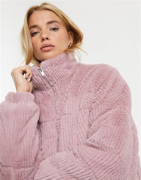 Дутая куртка из искусственного меха светло-розового цвета New Look ...