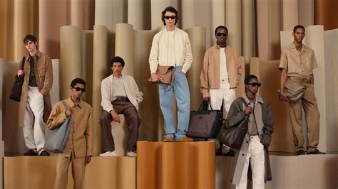 Tod's Official Store: Italian luxury shoes & footwear