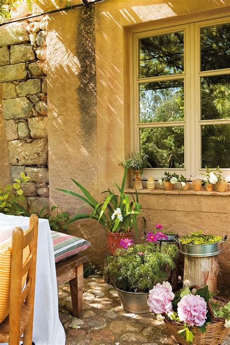 The Little Corner: Photo