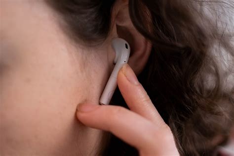 Выпускницу из Петербурга оштрафовали на 3 тысячи рублей за наушник на ЕГЭ