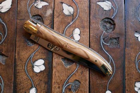 Couteau de poche régional Laguiole 11cm Mitres en laiton Olivier Forge ...