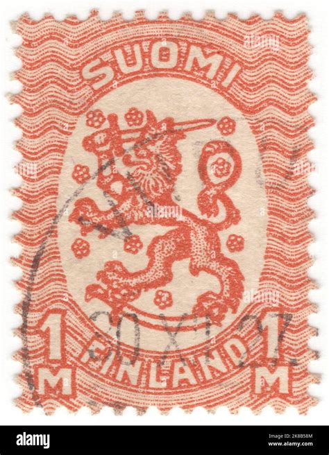 FINNLAND - 1927: Eine 1 Mark tiefe orangene Briefmarke, die finnische ...