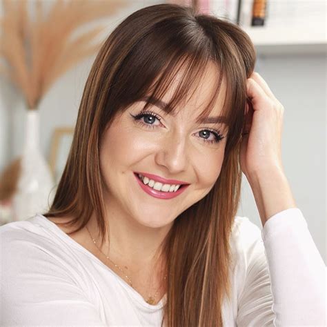 Milena Makeup - YouTube