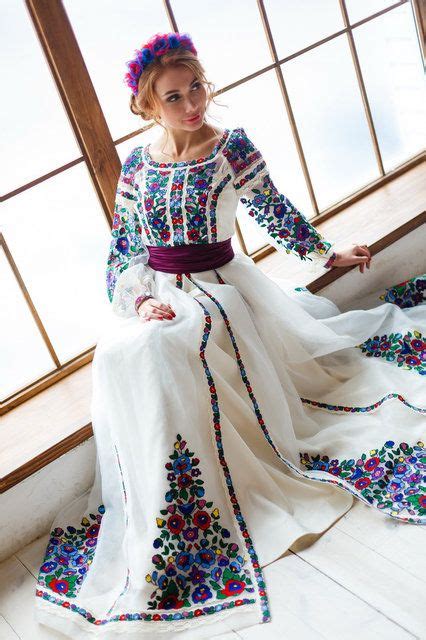ДИЗАЙНЕРСЬКА ВЕСІЛЬНА СУКНЯ | Mexican dresses, Bridal dresses, Colorful ...