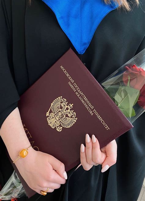 Красный диплом МГУ | Выпускные фотографии, Карта желаний, Карта