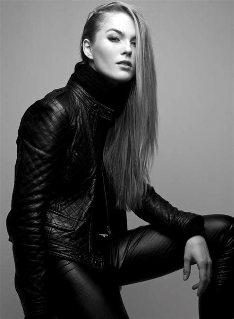 Dominant Leather : Photo