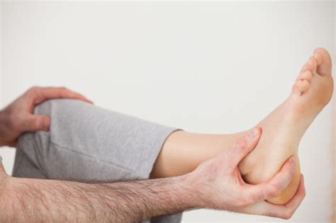 Лечение плантарного фасциита (пяточной шпоры) | Med & Care