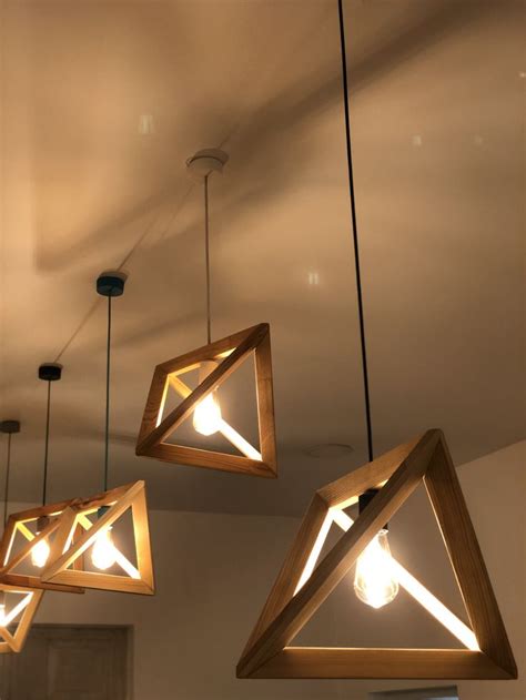 Треугольный светильник из натурального дерева Wooden triangle lamp ...