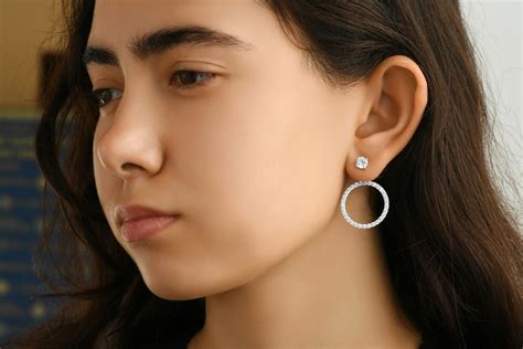 Сережки джекети зі срібла 925 з фіанітами - Dadiverin Jewelry