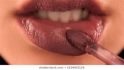 Lipstic: imágenes, fotos de stock y vectores | Shutterstock