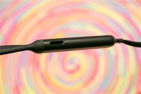 Close up with the wireless BeatsX Earphones - CNET