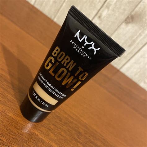 Тональный крем NYX – купить в Томске, цена 300 руб., продано 13 апреля ...