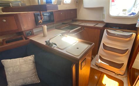 2001 Hunter 320 Sailboat | Royal Marine Yacht G