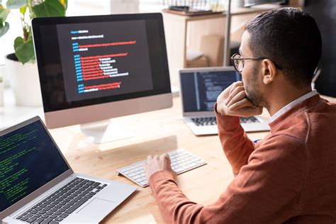 Профессия программист C++: особенности, зарплата, перспективы