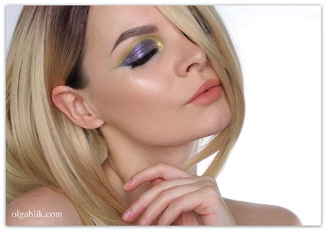 Хайлайтер The Balm Mary-Lou Manizer: отзывы, свотчи, макияж