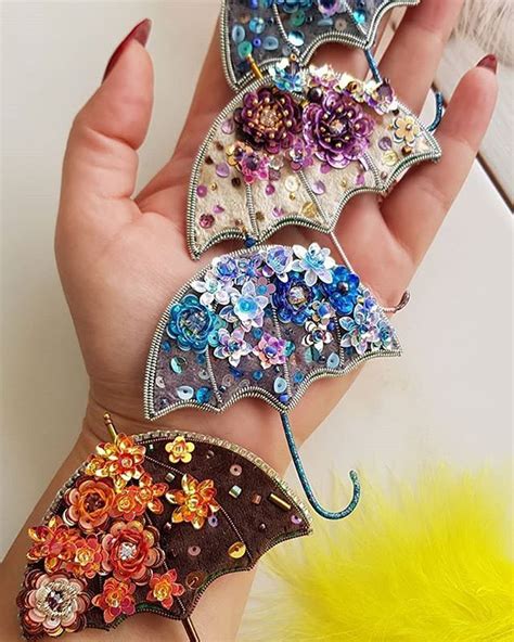 Instagram | Bead embroidery jewelry, Embroidery jewelry, Diy bead ...