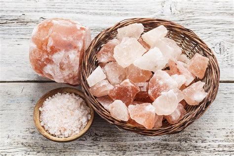 Соль для бани: какая бывает и для чего нужна?