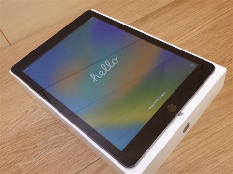 11 iPad A1823 第5世代 32GB Wi-Fi + Cellularモデル スペースグレイ アイパッド(iPad本体)｜売買された ...