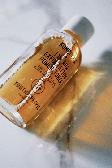 Youth to the People Kombucha + 11% AHA Exfoliation Power Toner