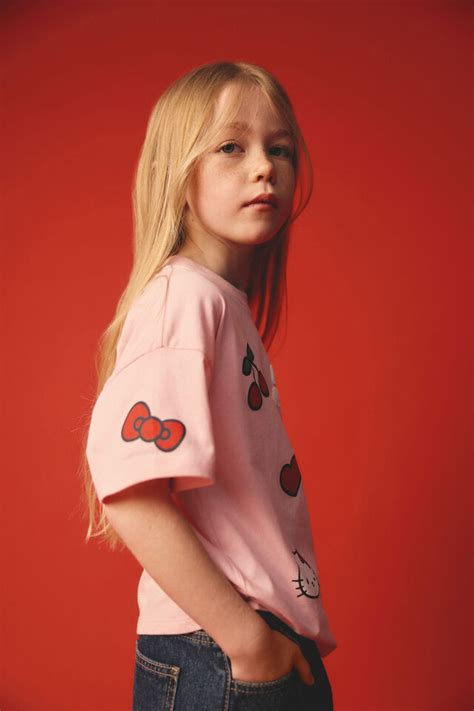 Hello Kitty Drop Shoulder Short Sleeve Tee