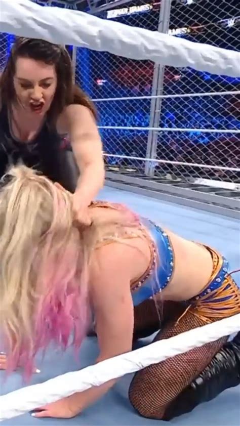Poor Alexa so scared of being handcuffed by Nikki : r/AlexaBlissHumiliation