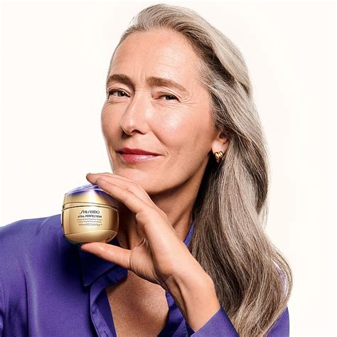 Konzentrierte Creme für reife Haut - Shiseido Vital Perfection ...