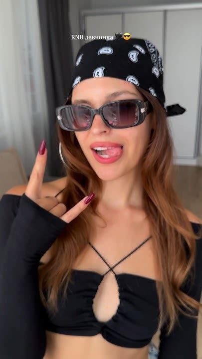 4 варианта КАК НОСИТЬ БАНДАНУ😎🖤 - YouTube