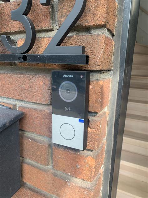 Akuvox E12W with Wifi - Akuvox Canada