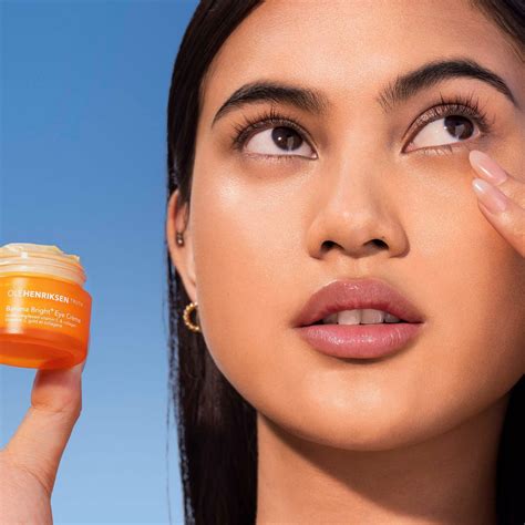 OLEHENRIKSEN อายครีมพลังวิตามินซีสูตรอัปเกรด ผิวกระจ่างใส ชุ่มชื้น ...