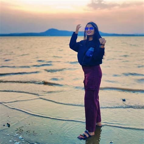 Kinjal Kumawat (@miss_kinju_56) • Threads, Say more