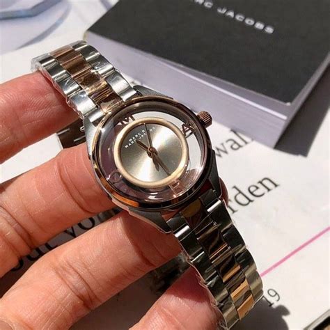 Marc Jacobs Часы наручные Кварцевые - купить с доставкой по выгодным ...
