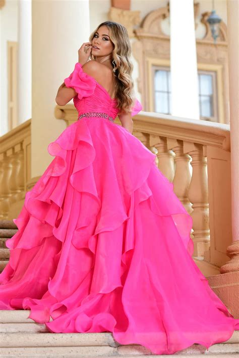 Taya – Ypsilon Dresses