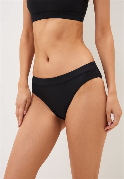 Плавки Fila, цвет: черный, MP002XW0P4JW — купить в интернет-магазине Lamoda