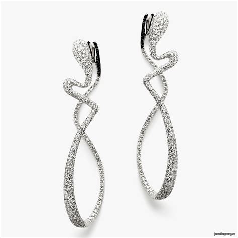 Длинные висячие серьги — на пике популярности — Jewellery Mag