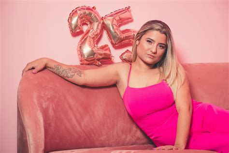 Woman Balloons Photos, Download The BEST Free Woman Balloons Stock ...