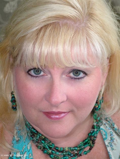 Queensized Beauties: Taffy Spanx