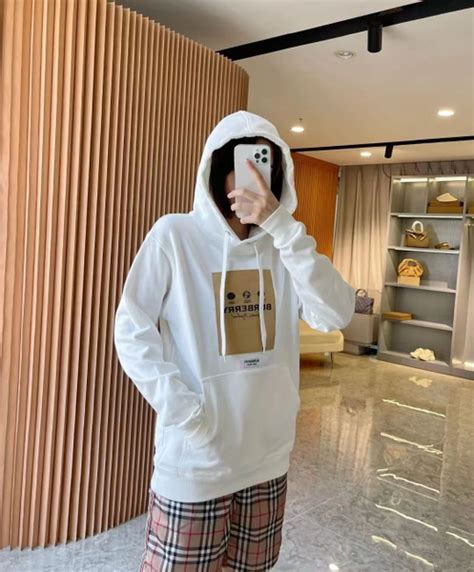 Худи Burberry купить на OZON по низкой цене (1729600378)