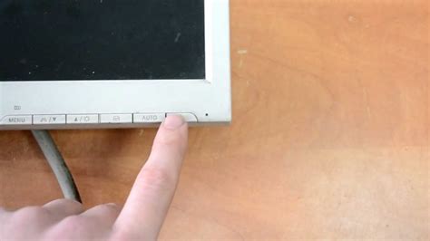 Samsung Syncmaster 710N не включается - устранение проблемы - YouTube