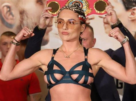 Ewa Brodnicka is a hot icon of world boxing and a master of naughty ...