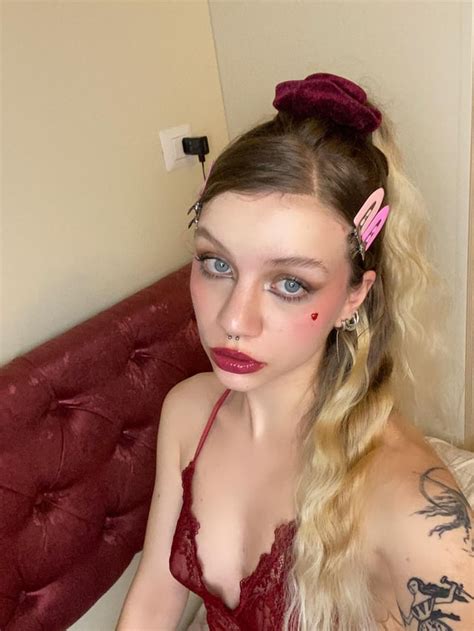 Mommy is bored and wants to control a good obedient boy so check comm.. : r/femaledominationBDSM