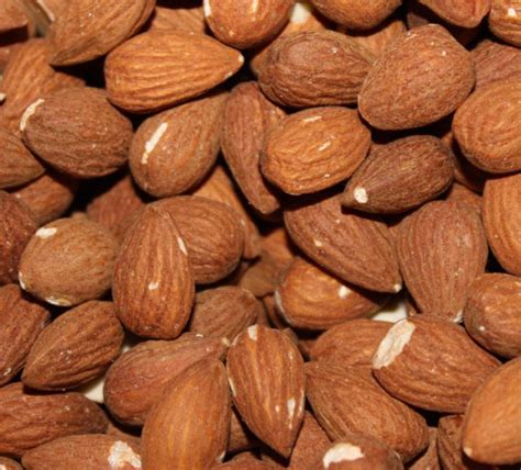 Миндаль жареный 1 кг: продажа, цена в Киеве. Орехи от "Dolcibo ...