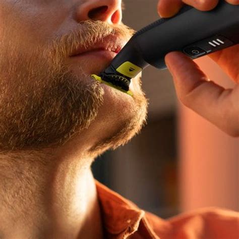 Триммер Philips OneBlade Pro QP6651/61 в Алматы - цены, купить в ...