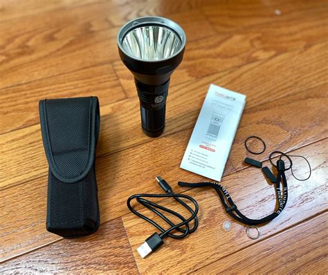 ThruNite Catapult Pro Flashlight review - Formidable flashlight fun ...