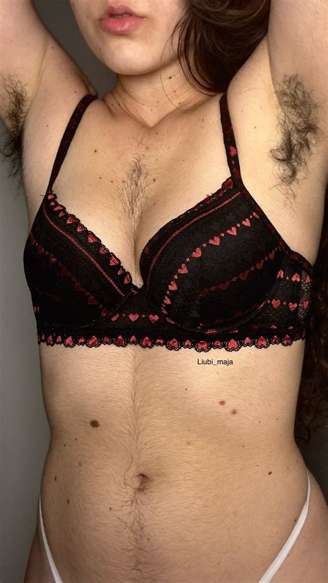Do you like my hairy armpits? : r/armpitvoyeur