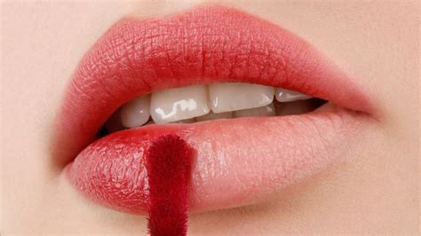 Тинты для губ. Необычный и стойкий тренд в мире макияжа | Красота | WB Guru