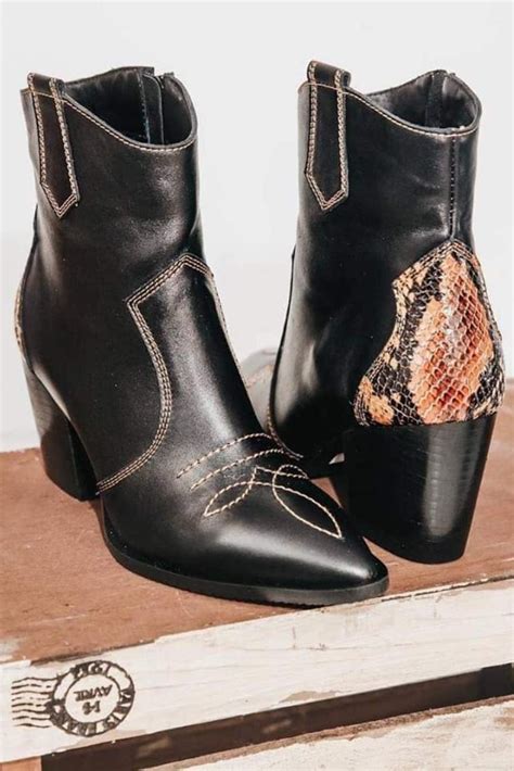 ᴘɪɴᴛᴇʀᴇꜱᴛ @shoesdesignpin | Boots, Booties, Ankle boot
