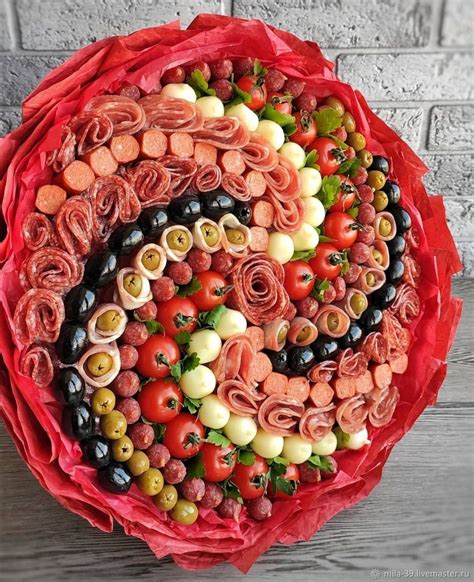 Вкусные букеты: оригинальные подарки, которые впечатляют | Мега Цветы