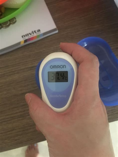 Omron thermometer, Health & Nutrition, Thermometers on Carousell