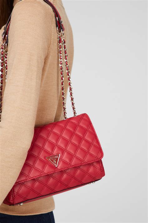 Женская красная сумка через плечо Guess HWEV76.79210;RED — Ultrashop