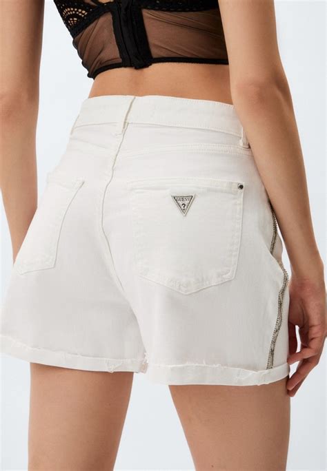 Шорты джинсовые Guess, цвет: белый, RTLADM440501 — купить в интернет ...